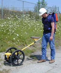 Geonics EM-61 MKII Hand Held Metal Locator - Electromagnetic ...